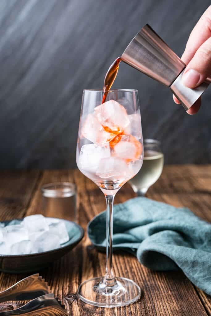 Aperol Spritz - Twist and Toast